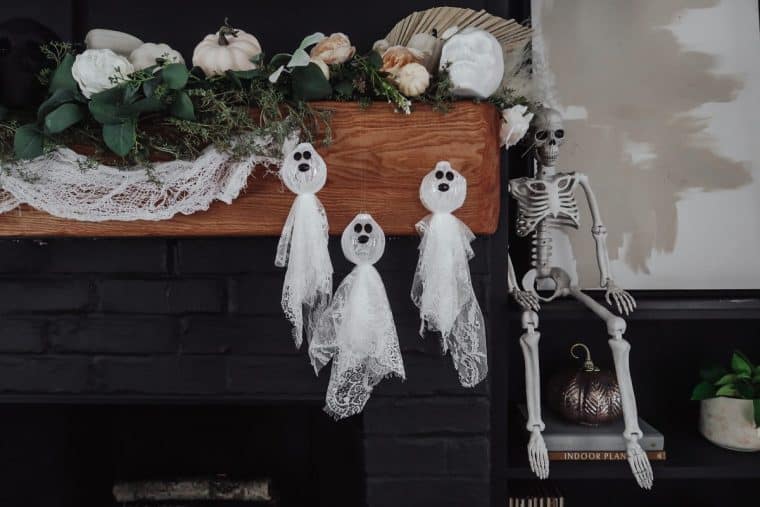 DIY Lace Ghosts – Kristyn Cole